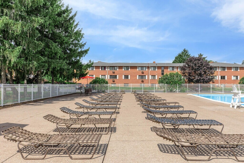 Greece Commons Apartments in Greece, NY | ApartmentHomeLiving.com