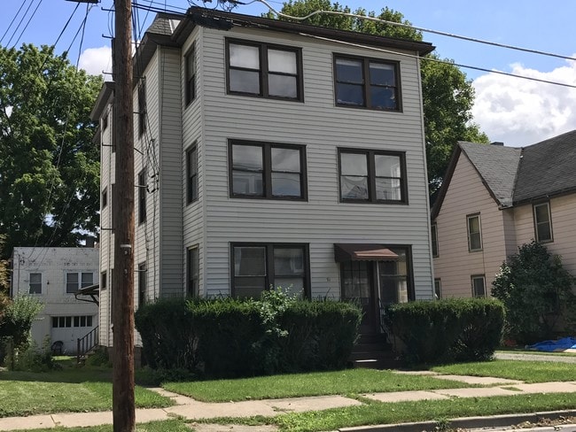 71 Albert St | Rentals in Johnson City, NY