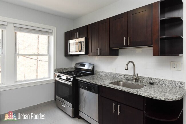 7738 N Ashland Ave | Rentals in Chicago, IL
