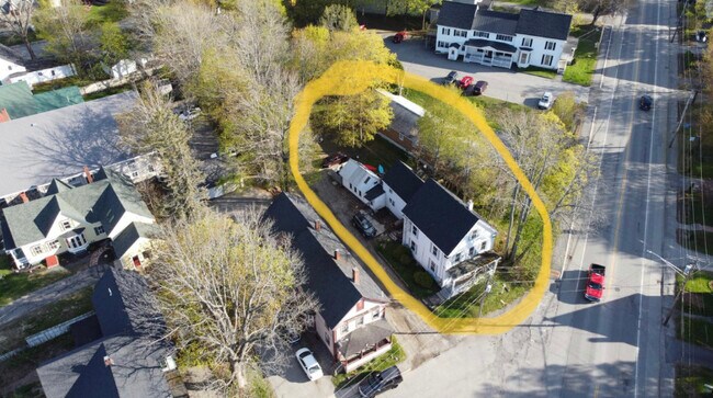 124 School St | Rentals in Gardiner, ME