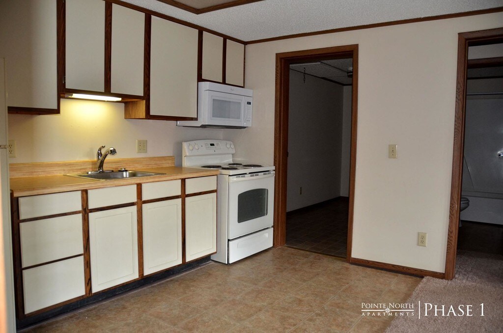 Pointe North Apartments in Albany, GA | ApartmentHomeLiving.com