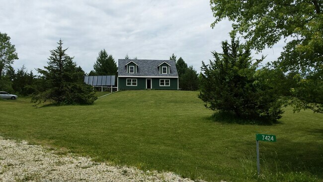 7424 55th Ln | Rentals in Prole, IA