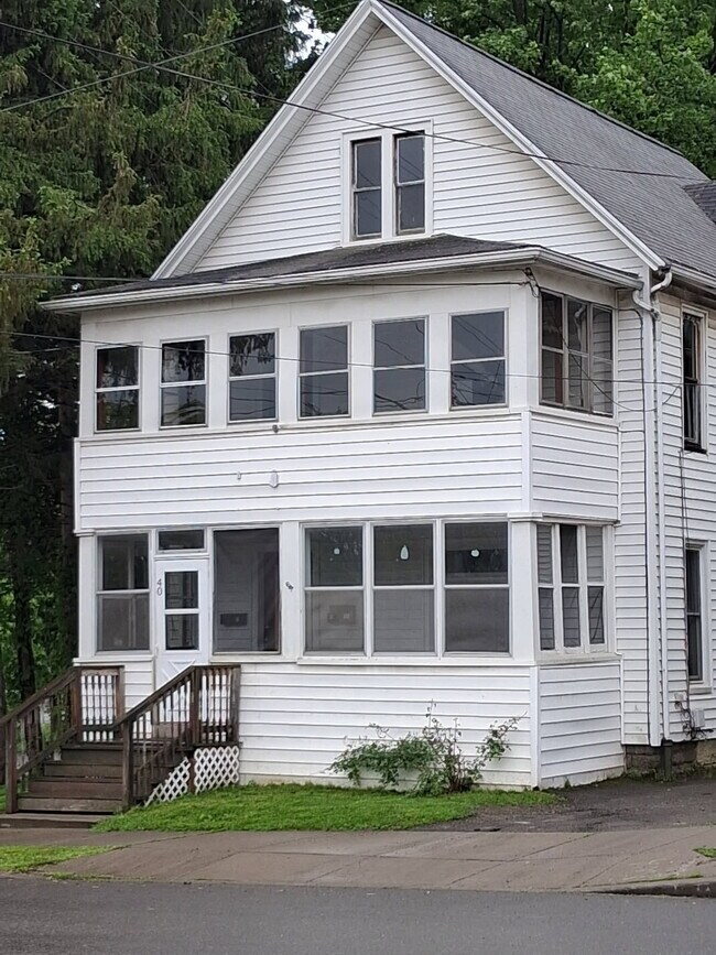 40 Frederick St | Rentals in Binghamton, NY
