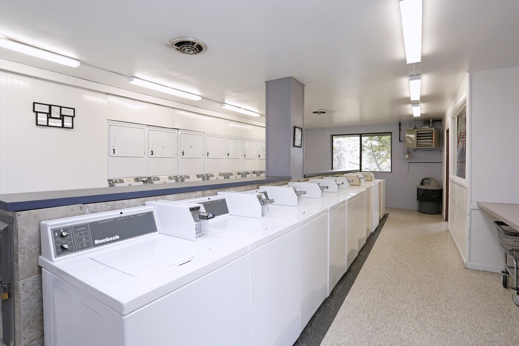 Shaler Highlands Apartments | Glenshaw, PA Apartments