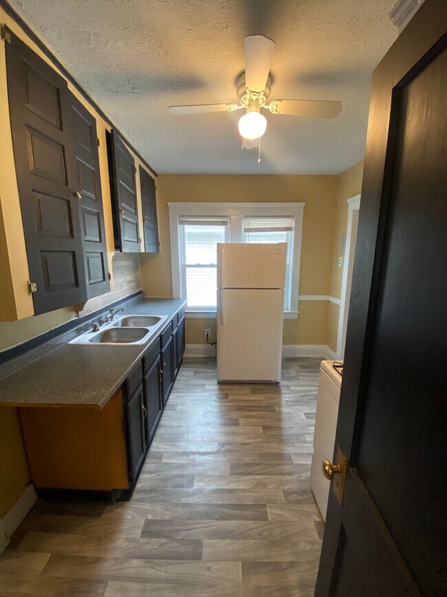 9118 Yale Ave-Unit -9120 Yale Ave Up 2 | Rentals in Cleveland, OH