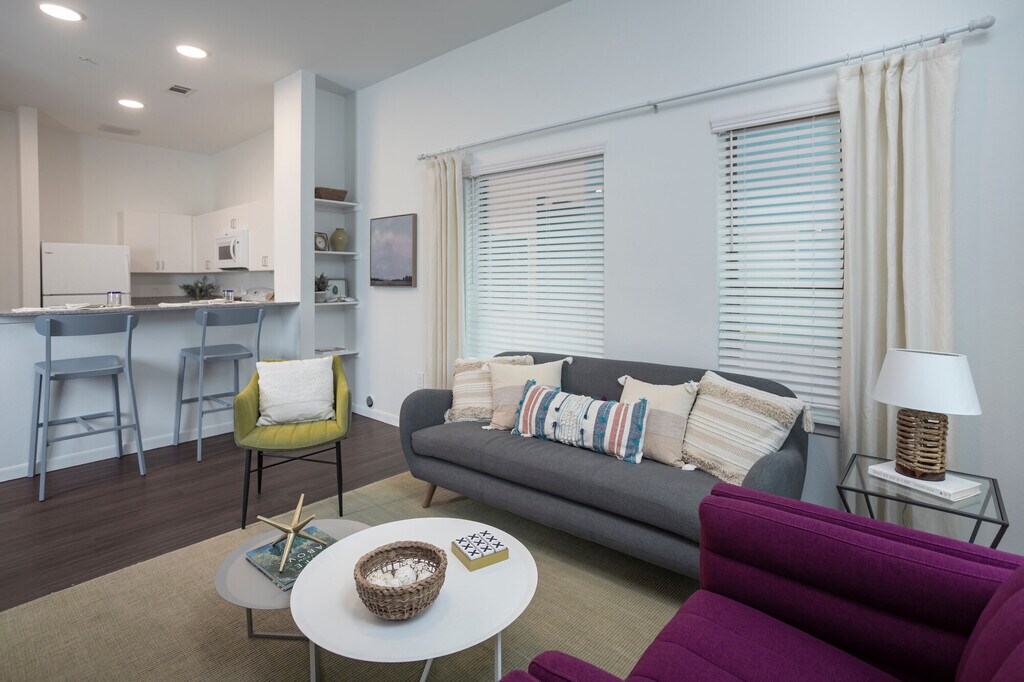 NHH Berry Apartments in Houston, TX | ApartmentHomeLiving.com