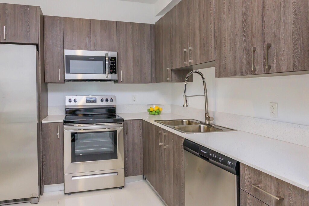 Modern Towers Apartments | Homestead, FL Apartments