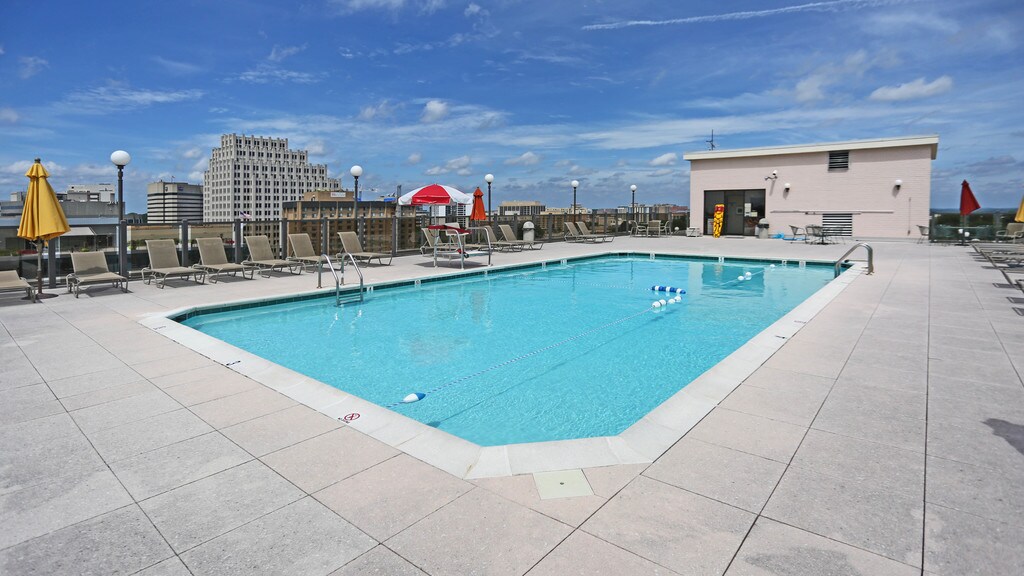 Topaz House | Bethesda, MD Apartments