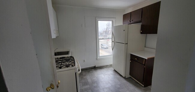 428 Vine Ave NE-Unit -428 B | Rentals in Warren, OH