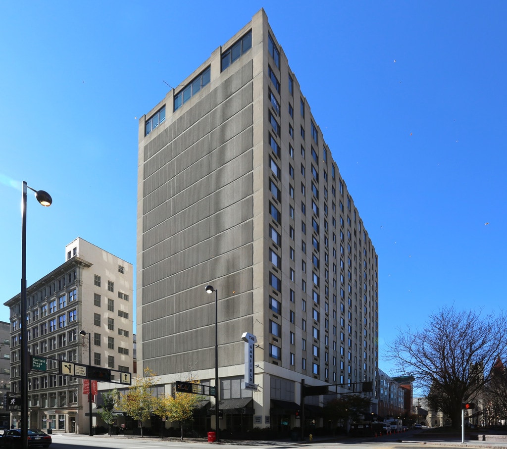 Garfield Tower Apartments in Cincinnati, OH | ApartmentHomeLiving.com