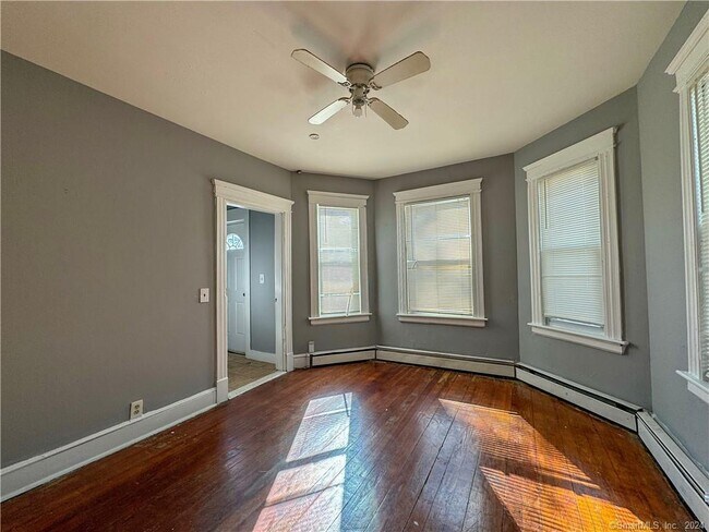 45 Webb St, Unit 1 | Rentals in Waterbury, CT