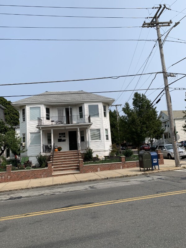 560 Main St, Unit #2 | Rentals in Medford, MA