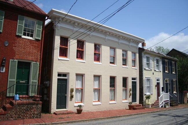52 Cornhill St | Rentals in Annapolis, MD