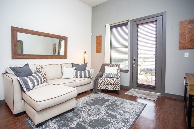 Epic Apartments | Denton, TX Apartments