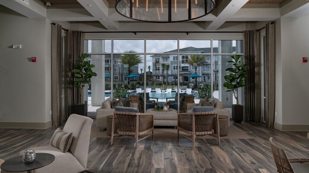 Reunion at 400 Apartments in Kissimmee, FL | ApartmentHomeLiving.com