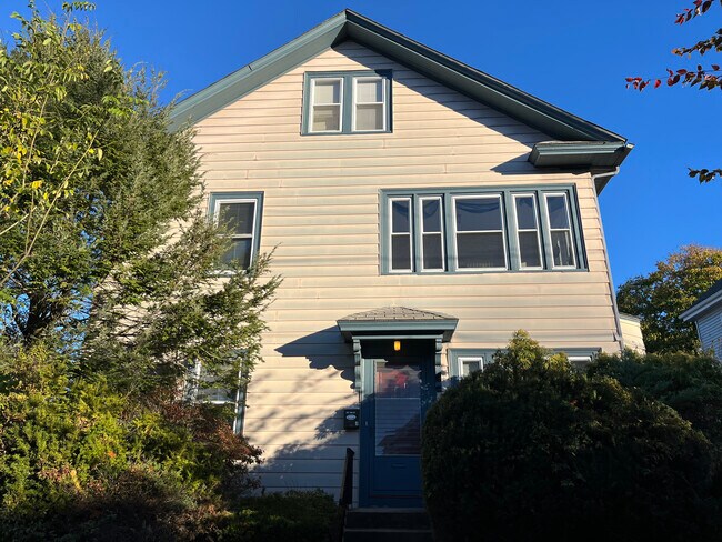 223 Ivy St | Rentals in Providence, RI