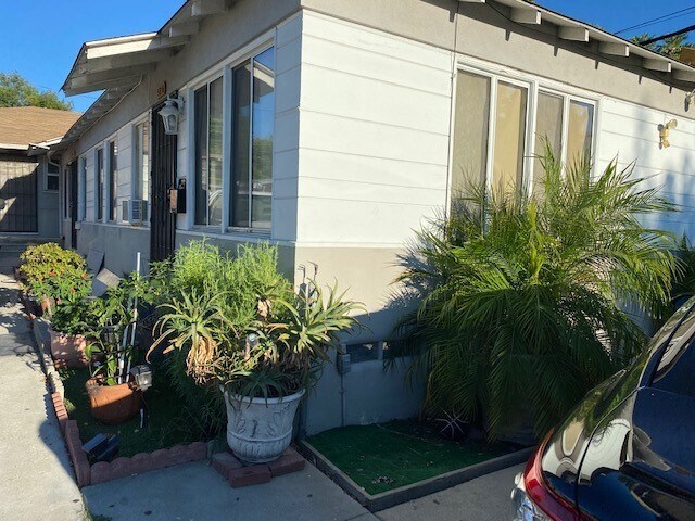 5616 Troost Ave | Rentals in North Hollywood, CA
