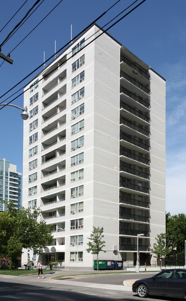 Redpath Tower | Toronto, ON Apartments