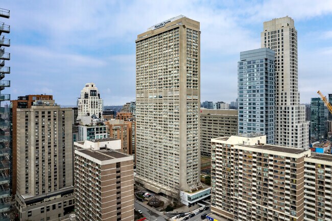 44 Charles West in Manulife Centre Apartments | Toronto, ON Apartments ...