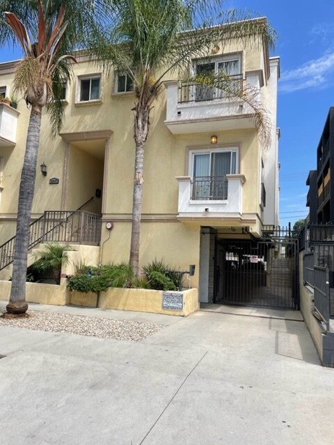 14317 Friar St | Rentals in Van Nuys, CA