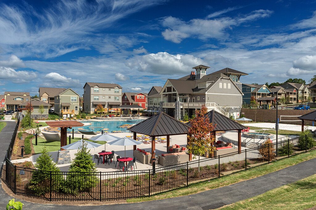 Brexx at Blacksburg Apartments in Blacksburg, VA | ApartmentHomeLiving.com