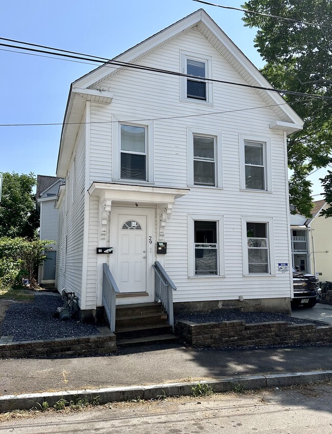 29 Dutton St | Rentals in Manchester, NH