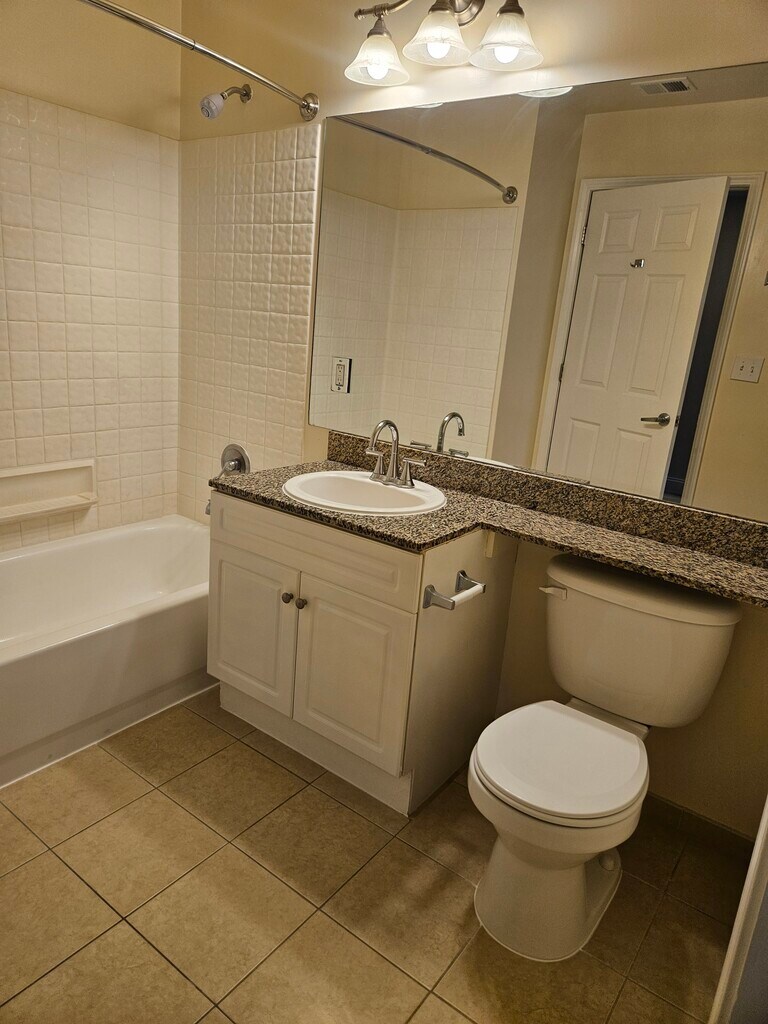 The Atrium Apartments in Baltimore, MD | ApartmentHomeLiving.com