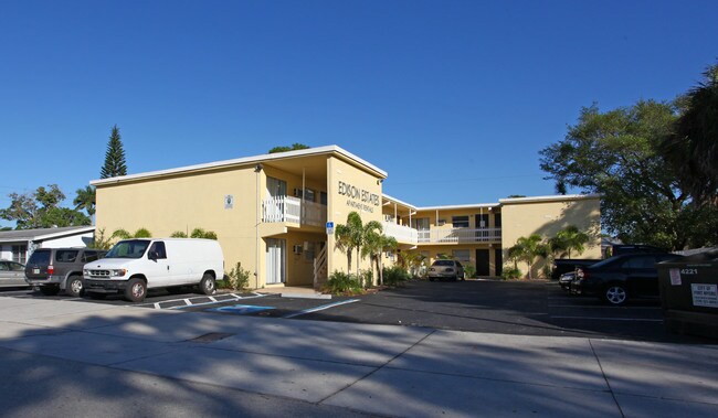 Edison Estates Apartments | Ft. Myers, FL Apartments For Rent