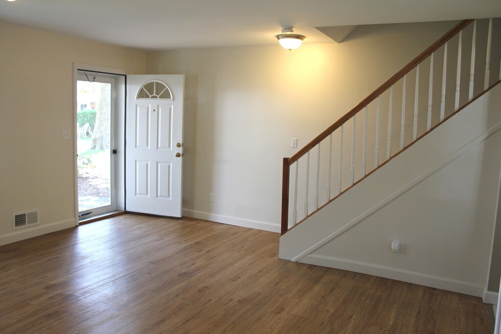 President Village | Fall River, MA Apartments