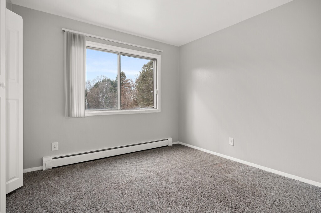 The Terraces at Dekalb Apartments in Dekalb, IL | ApartmentHomeLiving.com