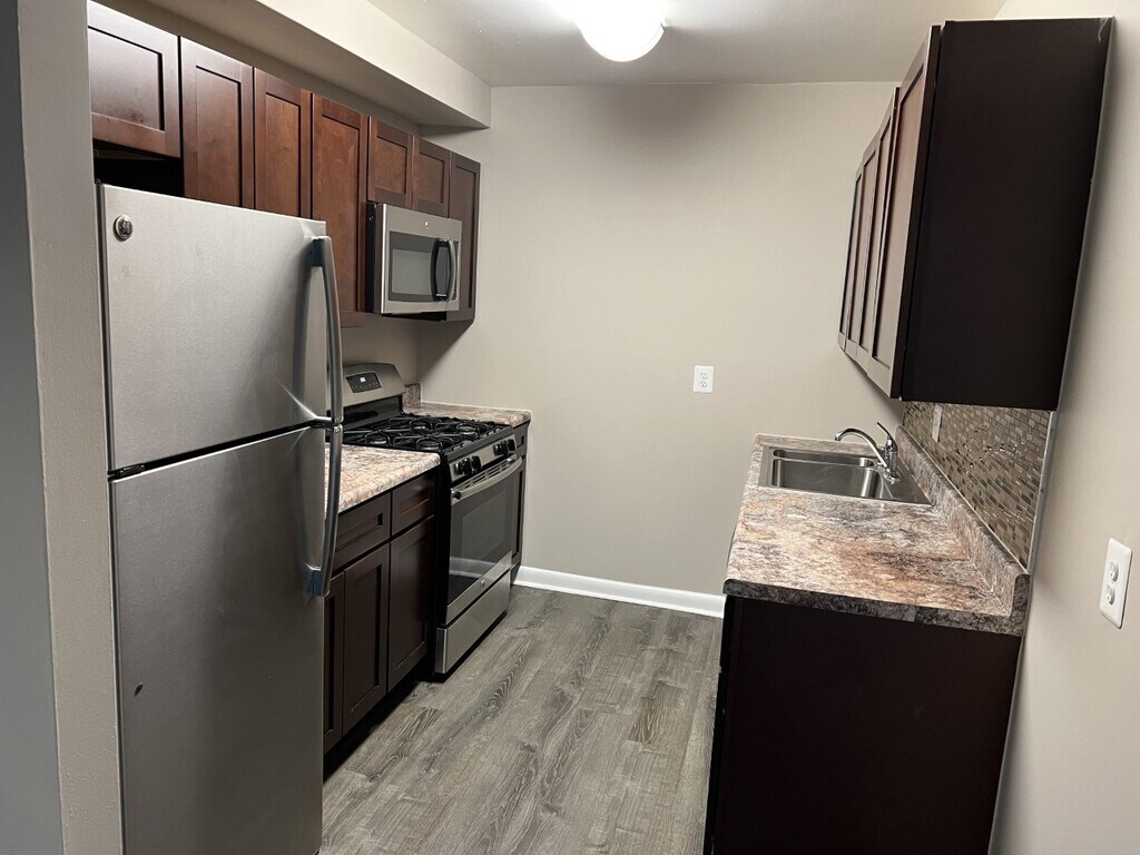 Silver Spring Towers | Silver Spring, MD Apartments