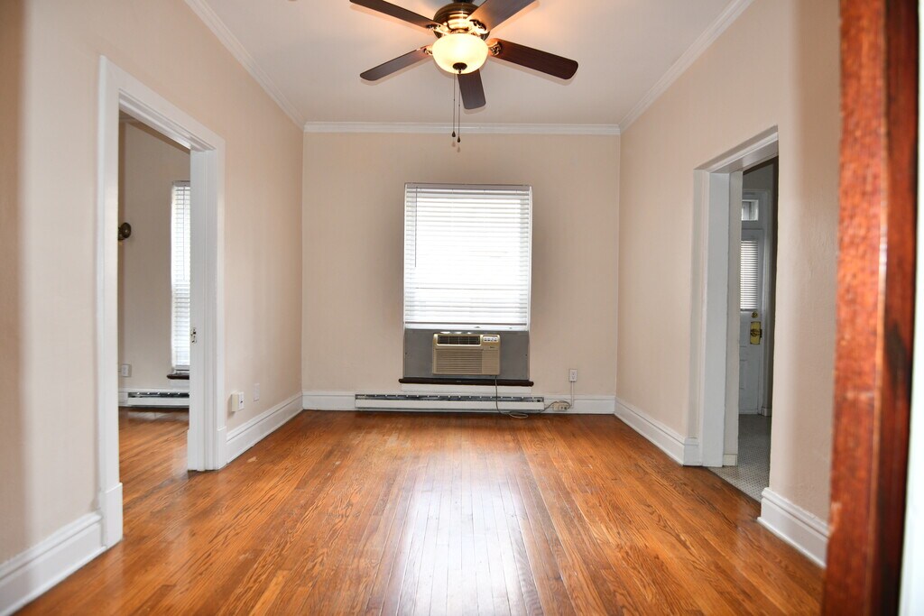 Greystone Court Apartments in Columbus, OH | ApartmentHomeLiving.com