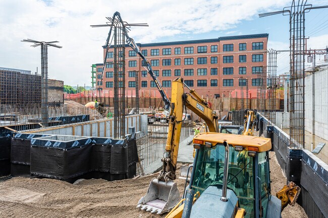 Summit Orange Crossing Apartments | Orange, NJ Apartments For Rent