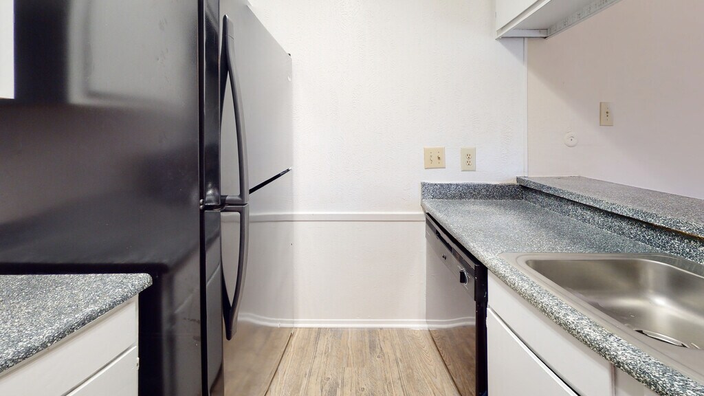 Addison Apartments at the Park in Addison, TX | ApartmentHomeLiving.com