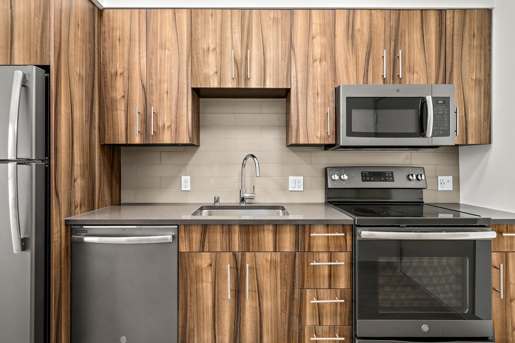 Bell Overlake | Redmond, WA Apartments