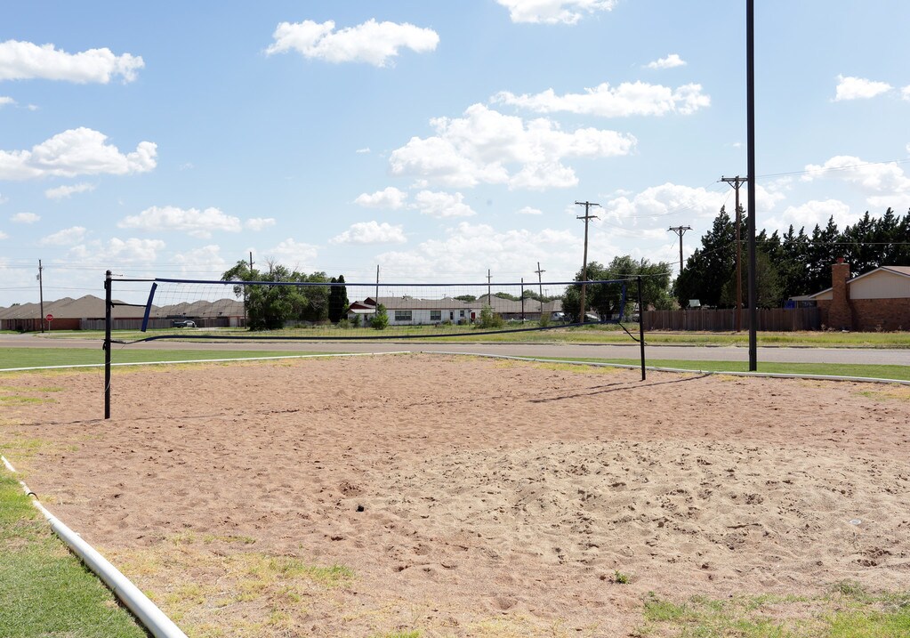 Dimora Village Apartments in Lubbock, TX | ApartmentHomeLiving.com