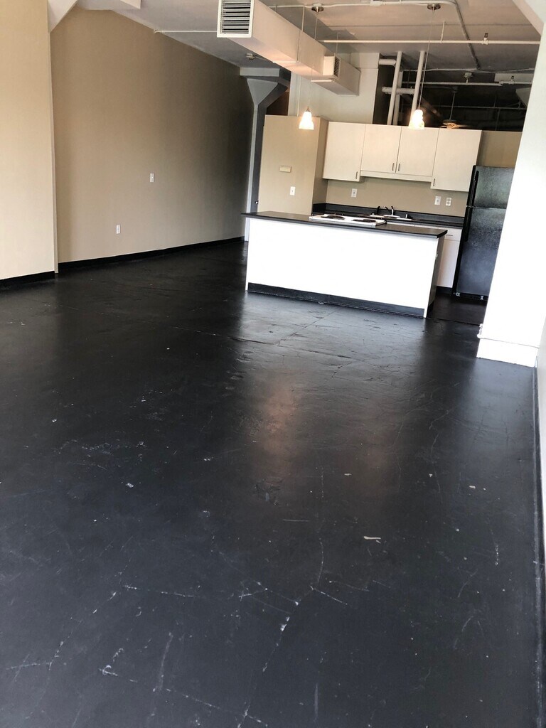 Block 2 Lofts Apartments in Little Rock, AR | ApartmentHomeLiving.com