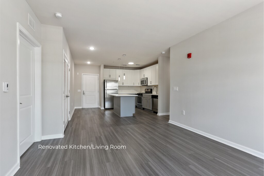 Metro 303 | Hempstead, NY Apartments