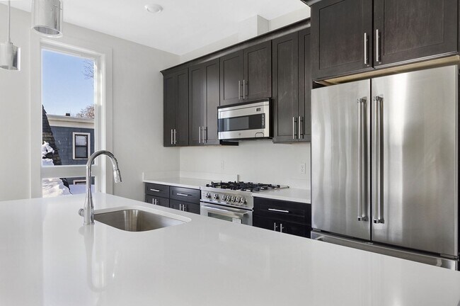 8 Harris St | Rentals in Cambridge, MA