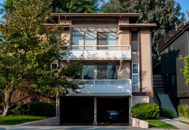 1535 Yale St Apartments and Nearby Santa Monica Apartments For Rent ...