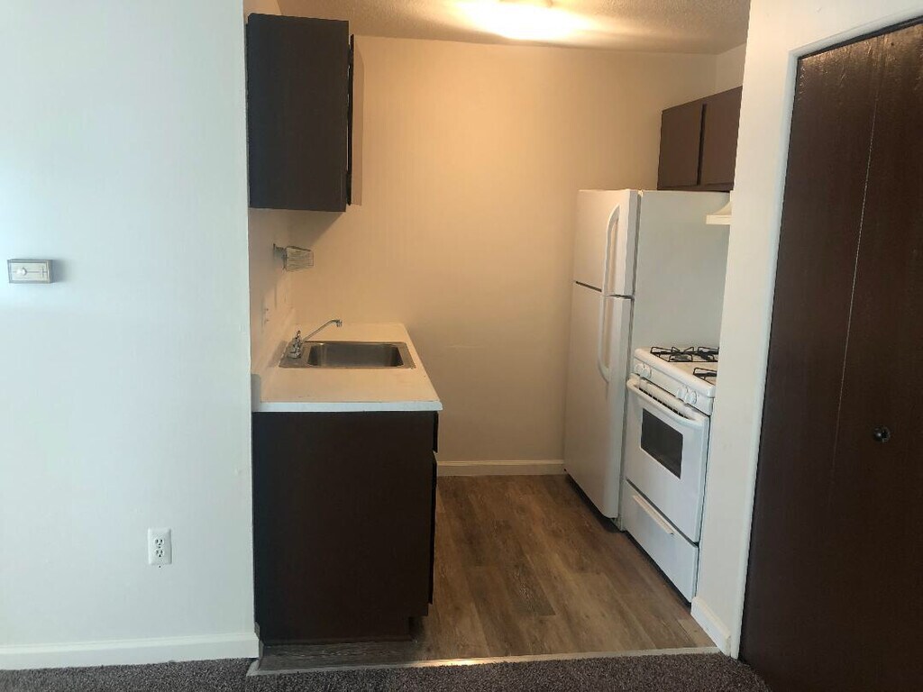 Belmont Manor | Detroit, MI Apartments