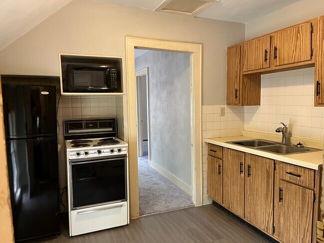 114 W Rice St | Rentals in Owatonna, MN