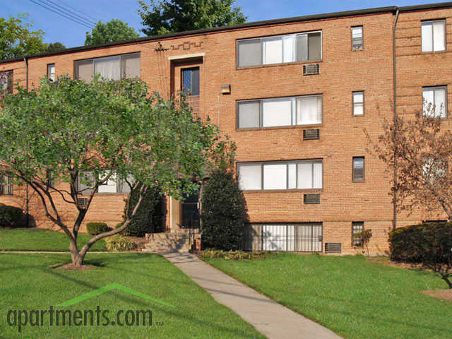 Friendship Crossing Apartments in Washington, DC | ApartmentHomeLiving.com