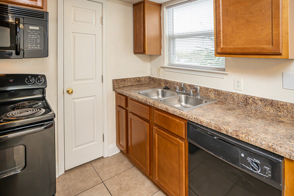 San Miguel Apartments in Slidell, LA | ApartmentHomeLiving.com