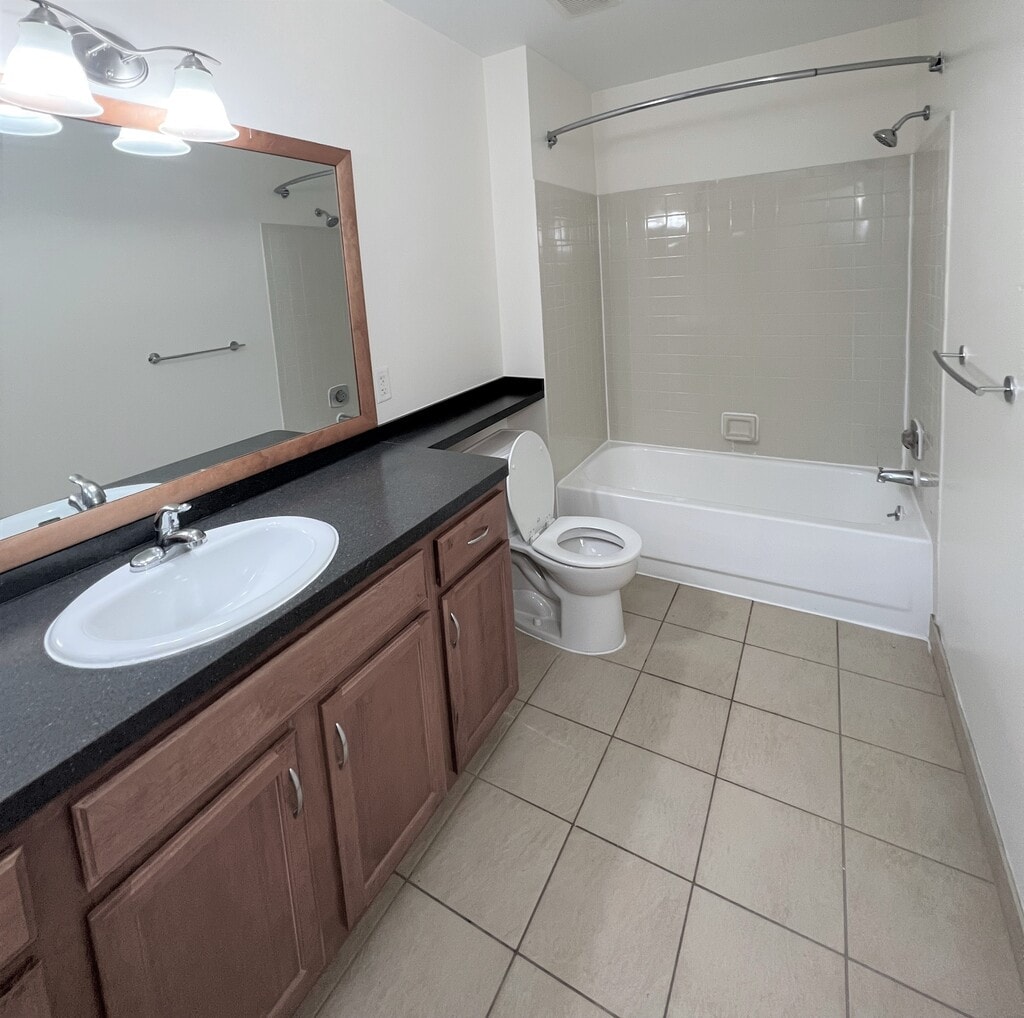 River Place Apartments in Detroit, MI | ApartmentHomeLiving.com