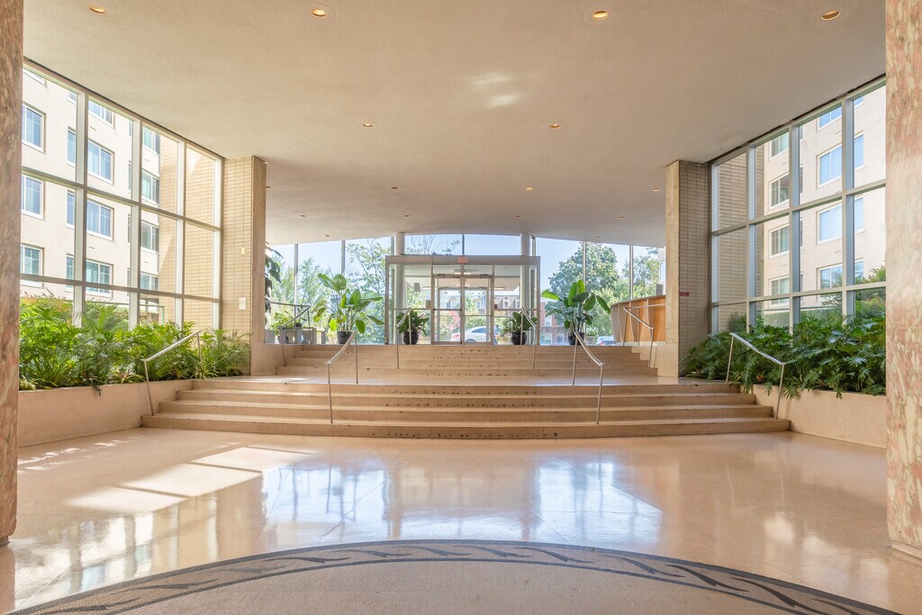 The Woodner Apartments in Washington, DC | ApartmentHomeLiving.com