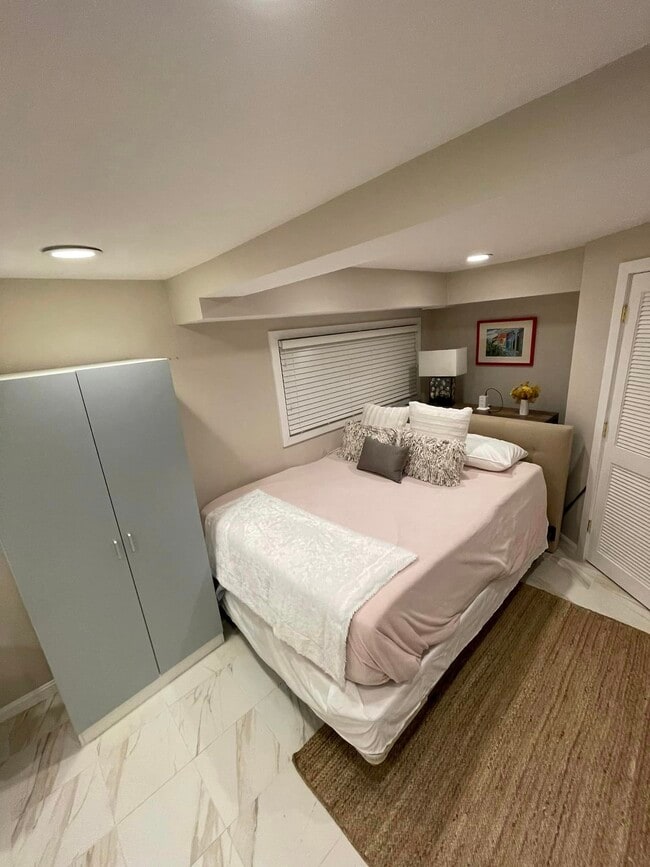 2036 37th St NW | Rentals in Washington, DC