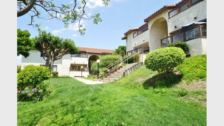 Sycamore Ridge Apartments in Vista, CA | ApartmentHomeLiving.com