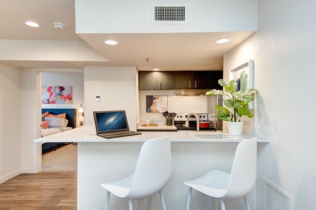 Astral Apartments in Kent, WA | ApartmentHomeLiving.com