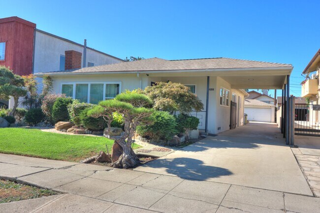 2041 Federal Ave | Rentals in Los Angeles, CA